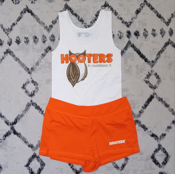 Hooters | Shorts | Discounted Hooters Girl Uniform Set Xss | Poshmark